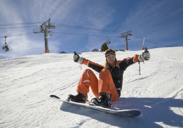 Snowboarding - Best outdoor activities, Interlaken, Switzerland