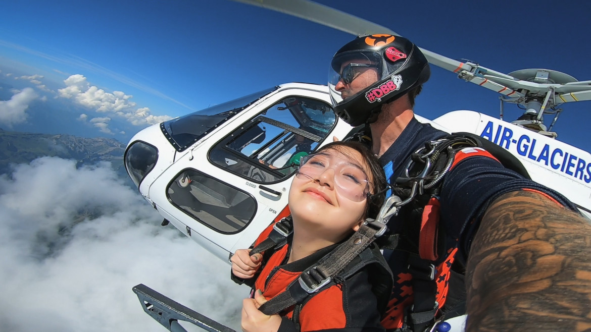 Helicopter skydiving - Balmers Hostel