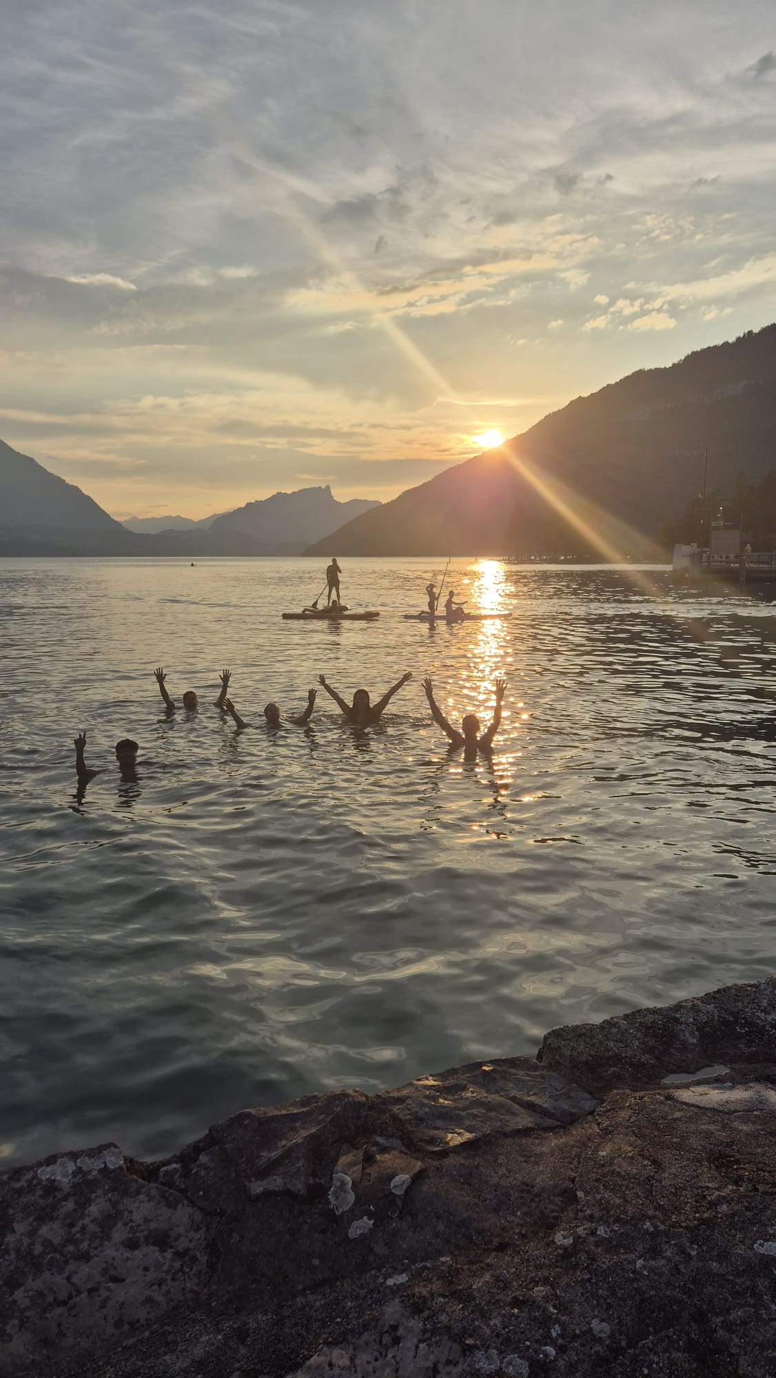 Every Saturday: Sunset Swim at Lake Thunersee - Balmers Hostel
